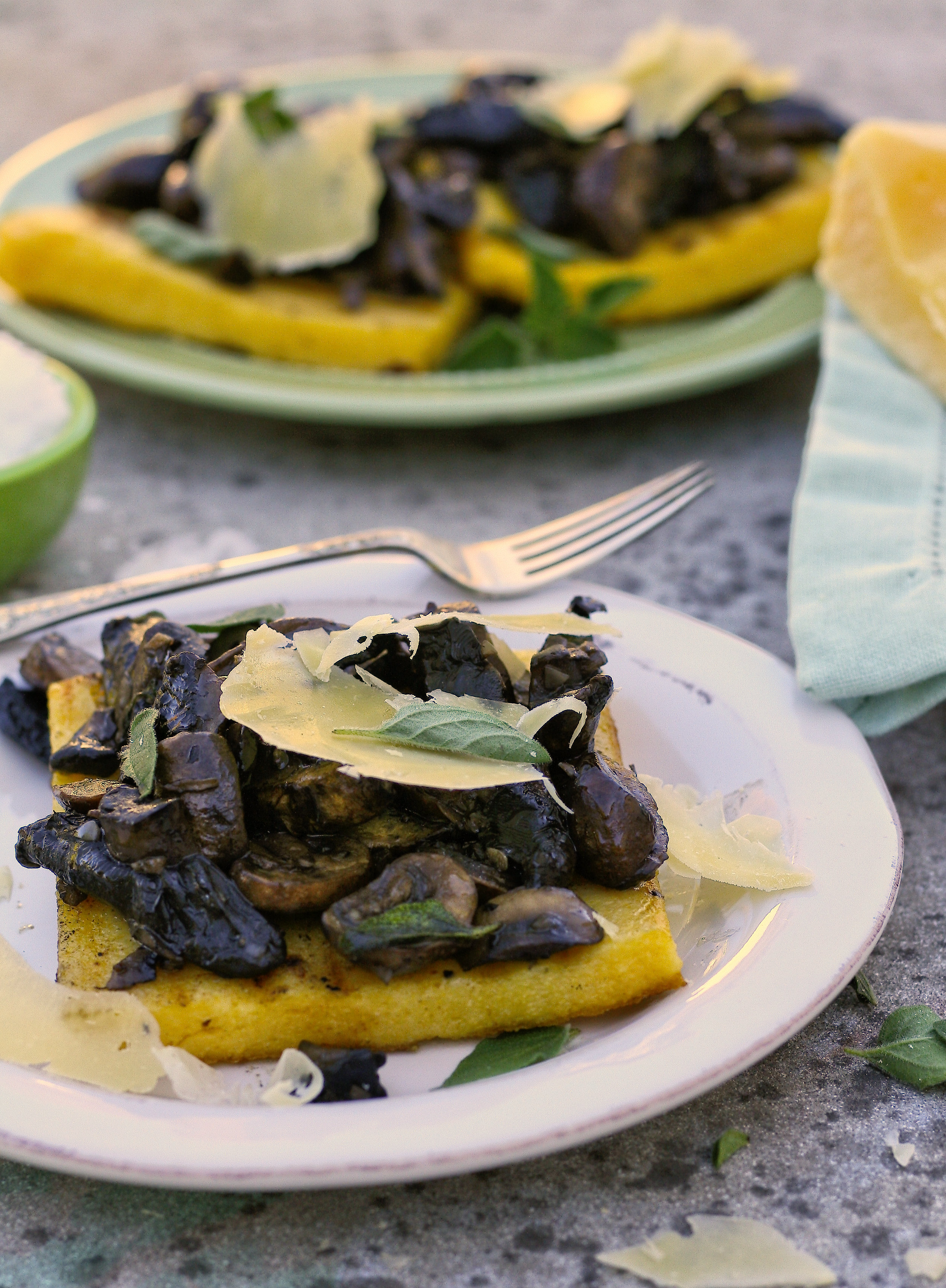 Mushrooms on griddled polenta with pecorino – Cupcakes & Couscous
