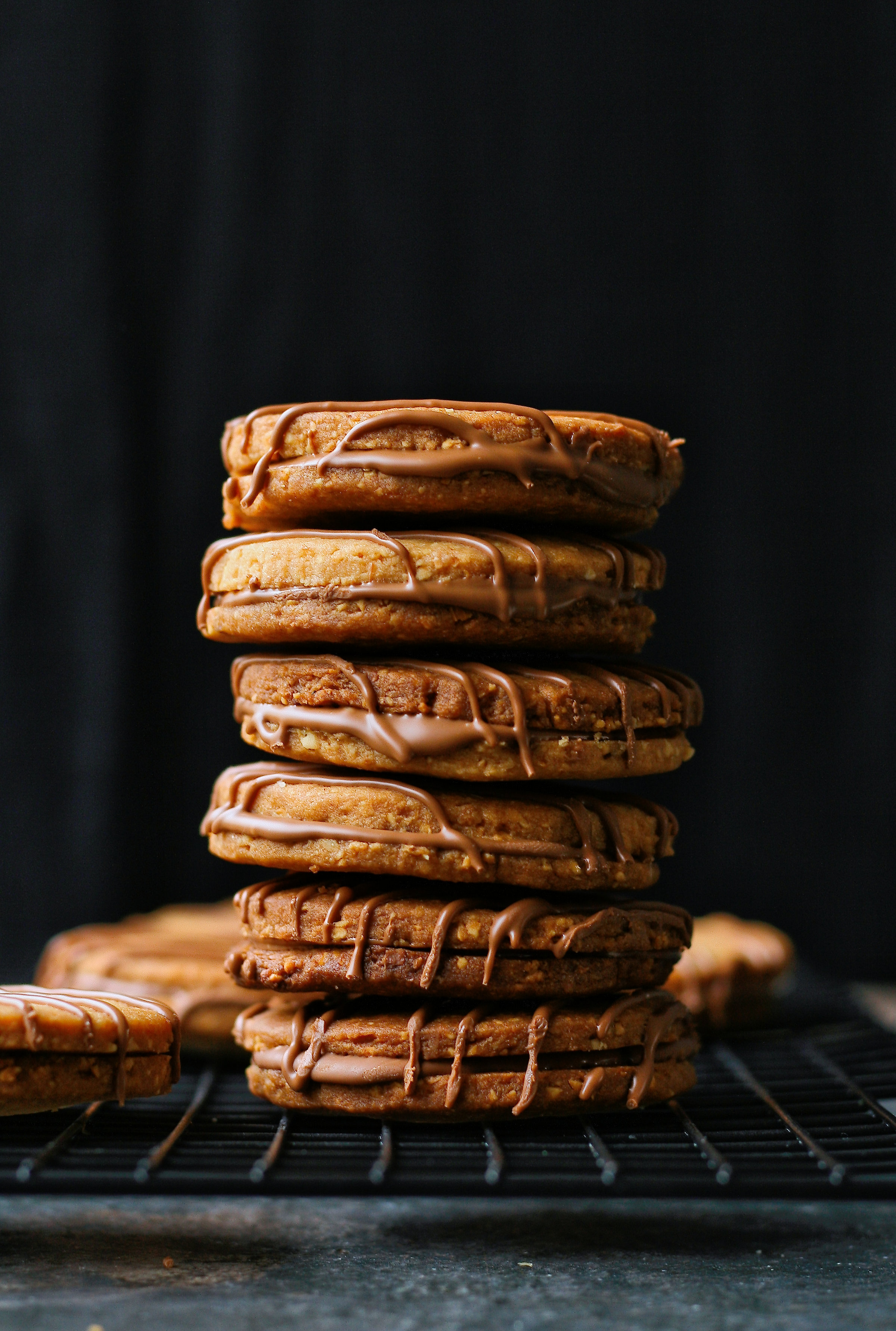 Peanut and milk chocolate sandies – Cupcakes & Couscous