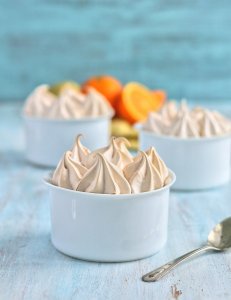 Chocolate orange meringue pies – Cupcakes & Couscous