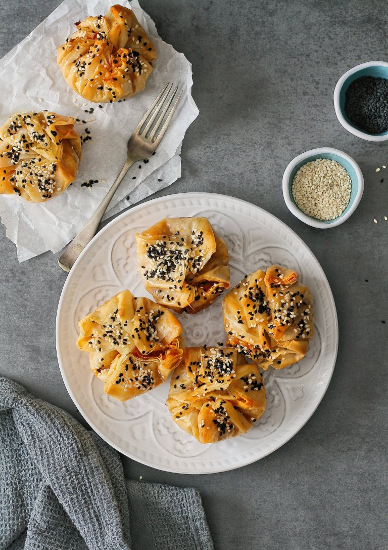 Mini roasted veggie phyllo parcels – Cupcakes & Couscous