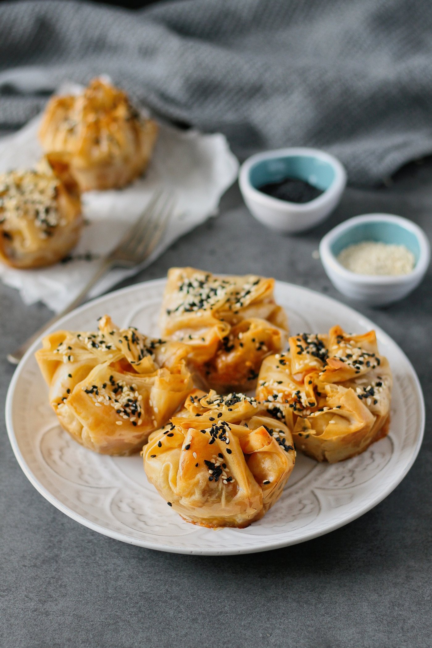 Mini roasted veggie phyllo parcels – Cupcakes & Couscous