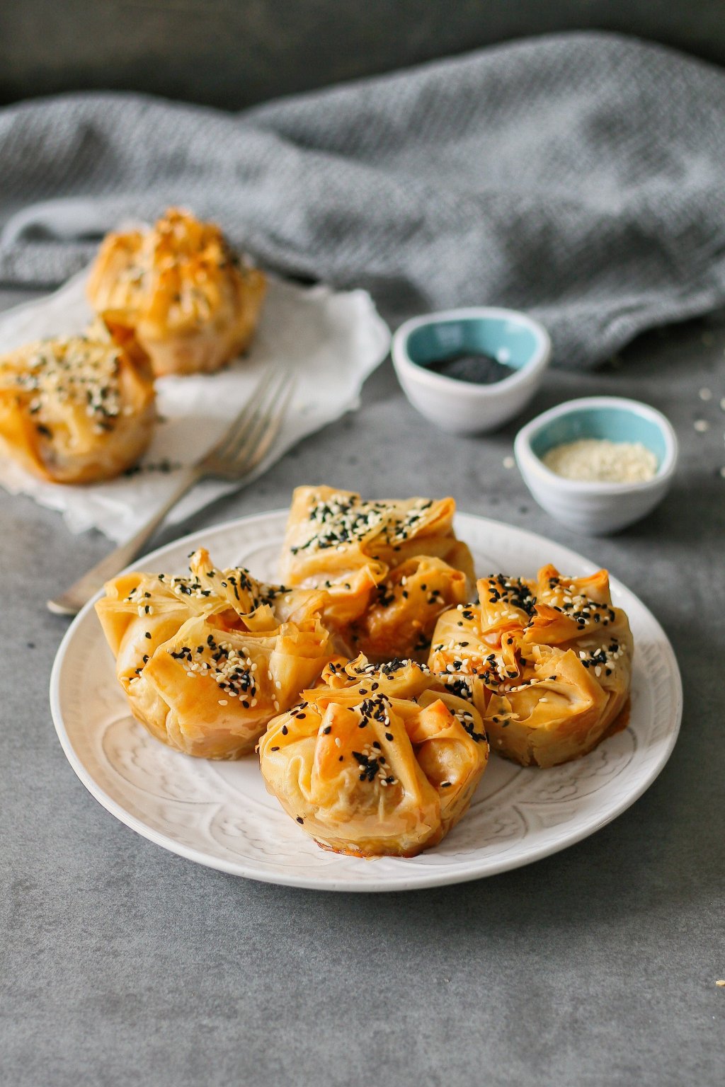 Mini roasted veggie phyllo parcels – Cupcakes & Couscous