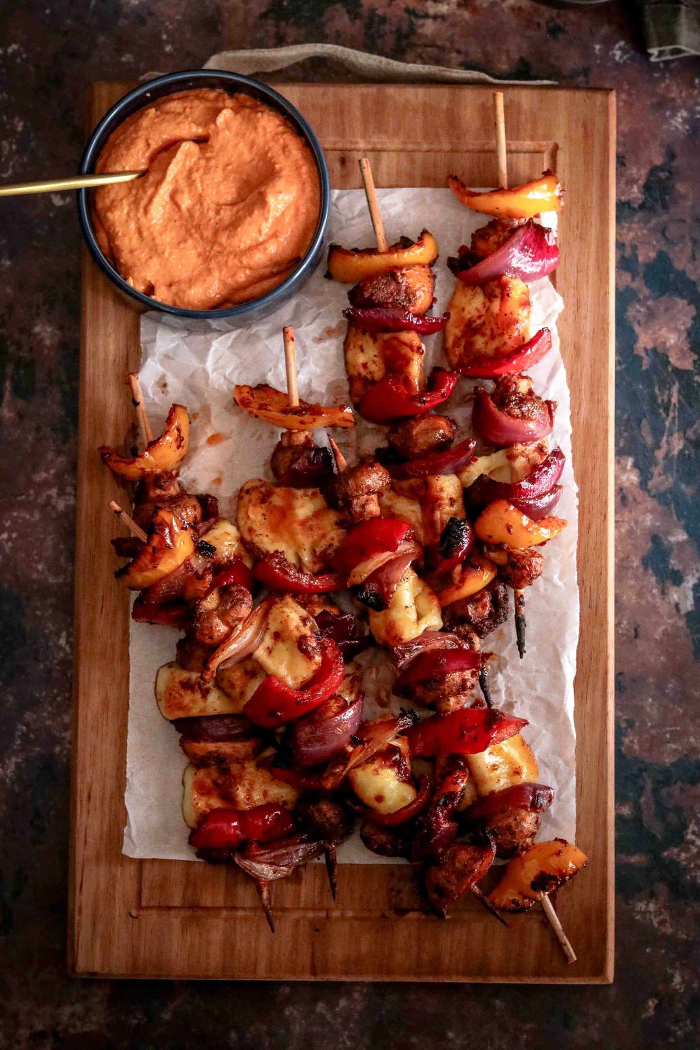 Spicy halloumi and veg skewers with creamy chakalaka dip – Cupcakes ...