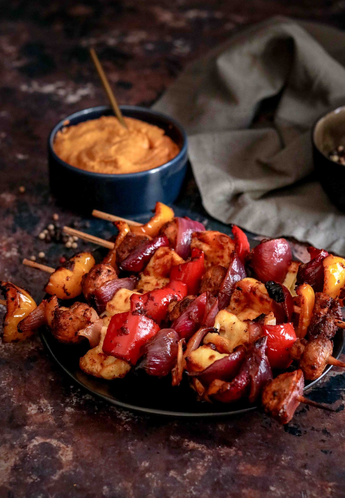Spicy halloumi and veg skewers with creamy chakalaka dip – Cupcakes ...